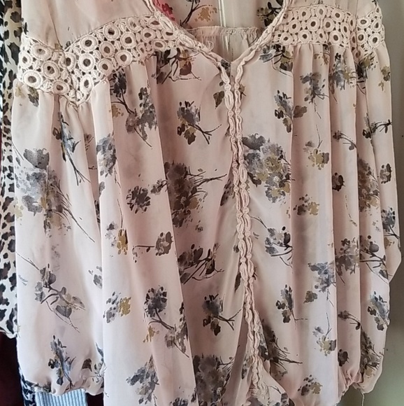 Ultra Pink | Tops | Floral Top | Poshmark